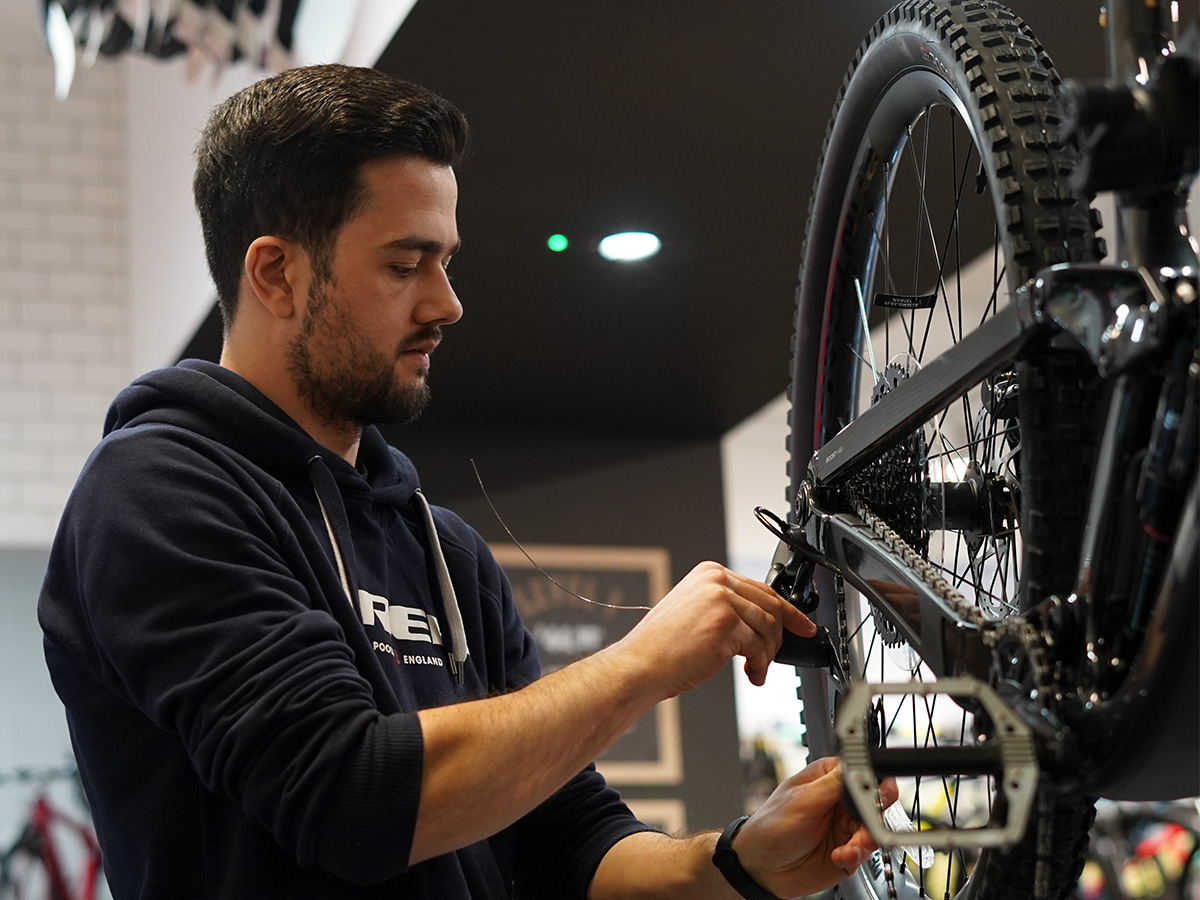 E-Bike Cleaning Do's and Don'ts - Pedal Revolution
